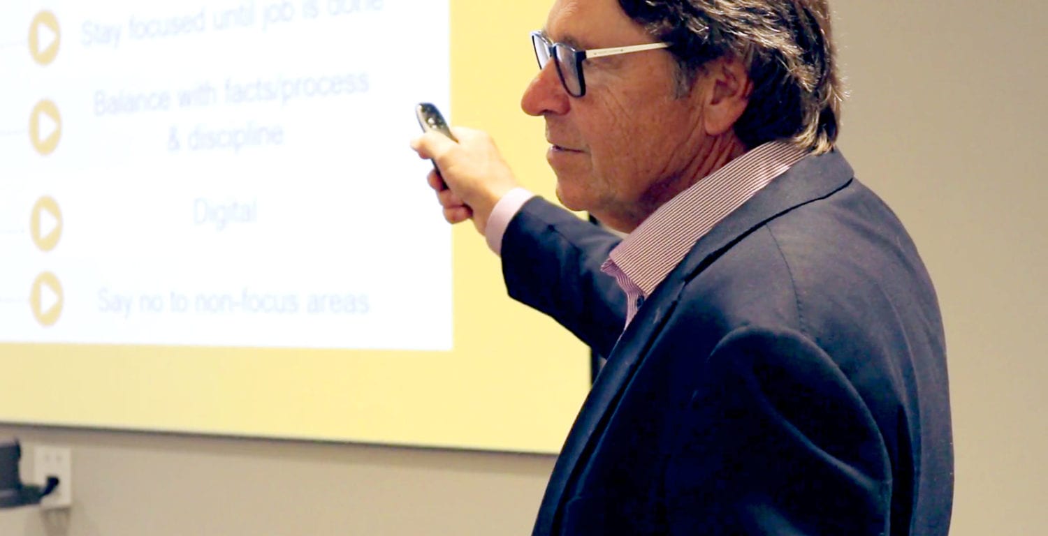 How a CEO is Challenging All Politicians – David Novak Leadership